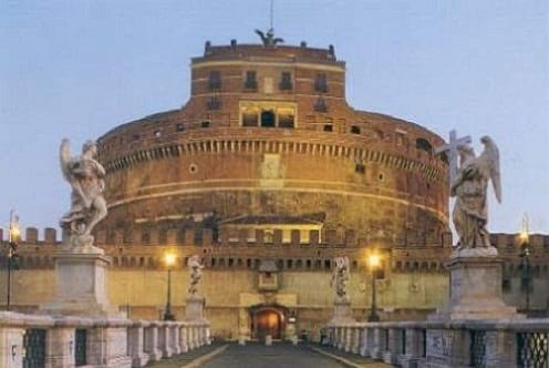 La Historia del Castillo de Sant’Angelo : Historia General